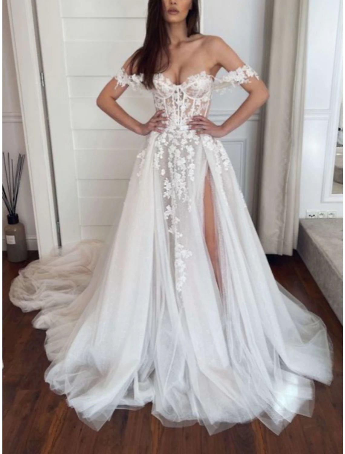 Beach Formal Wedding Dresses A-Line Sweetheart Sleeveless Court Train ...